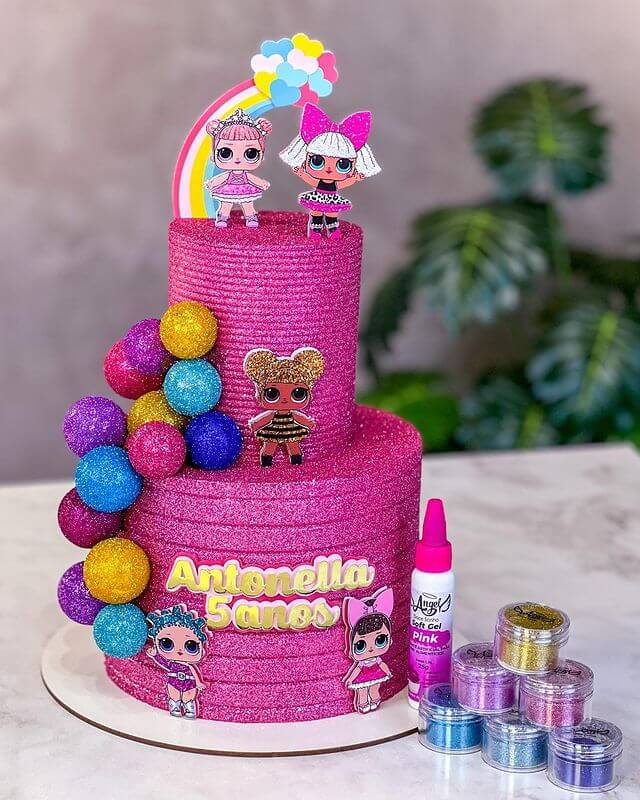Bolo LOL surprise: 55 modelos para te inspirar - Bolo Guaraná