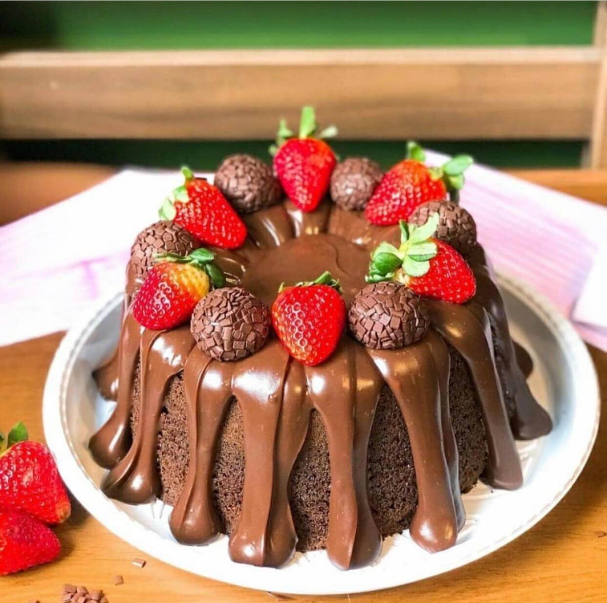 Bolo Simples: Receitas para Fazer em Casa e em Aniversários