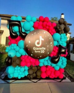 Festa Tik Tok: +30 ideias e tutoriais de decoração - Bolo Guaraná