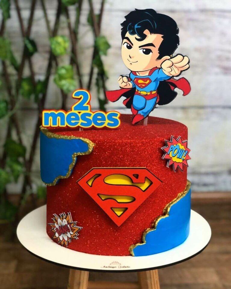 20 ideias de Bolo do Super Homem para a sua festa - Bolo Guaraná