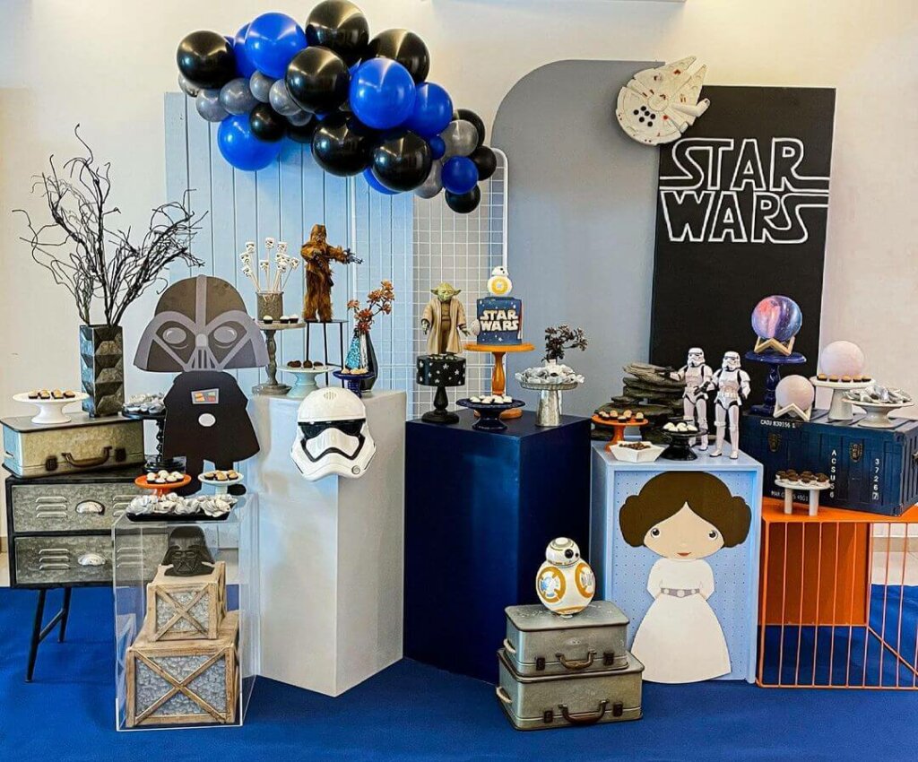 Decoração Star Wars: 26 ideias para sua festa infantil - Bolo Guaraná