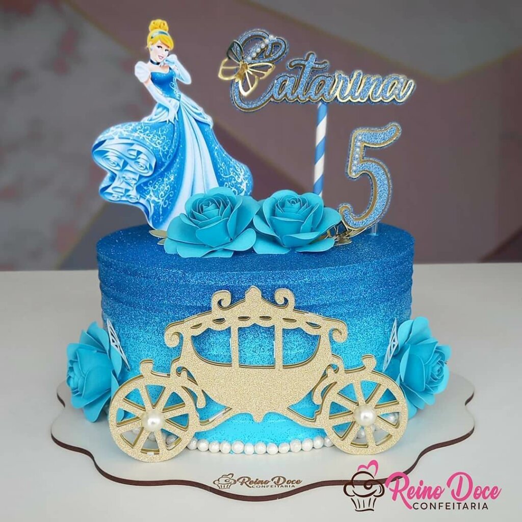 Bolo da Cinderela: +70 ideias lindas e cheias de charme