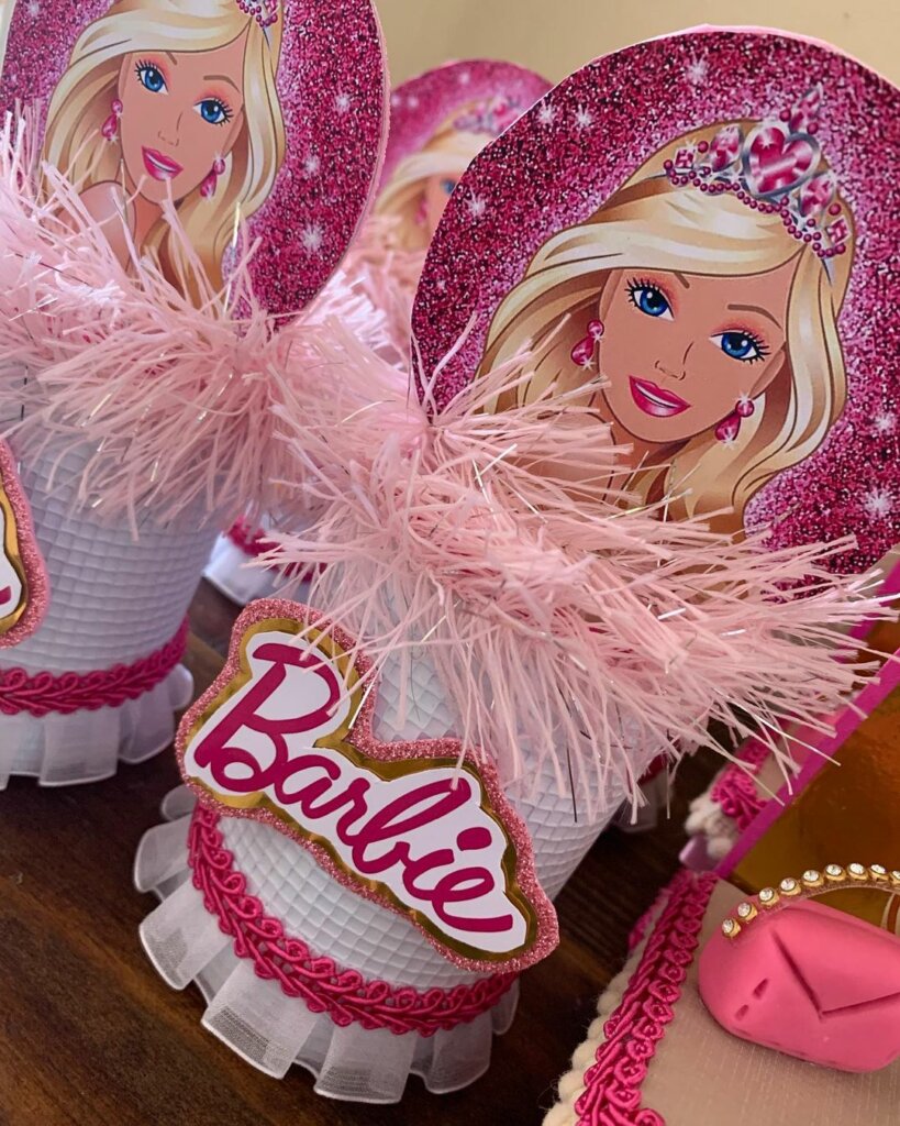 Festa da Barbie: 50 ideias para a sua decoração - Bolo Guaraná