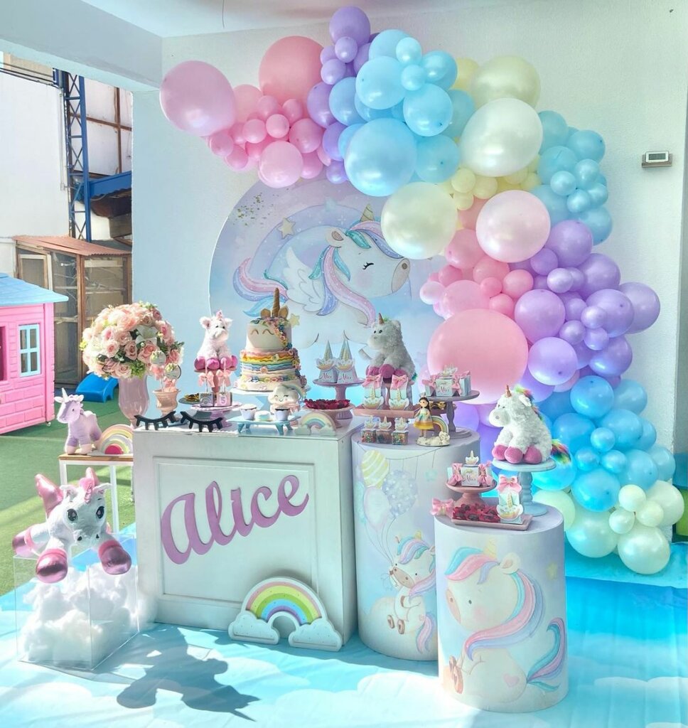 Festa de 1 ano Menina: como escolher o tema? - Bolo Guaraná