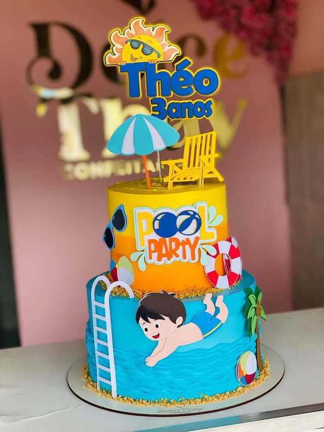 Pool Party menino: +25 ideias para o próximo verão - Bolo Guaraná
