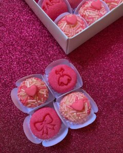 +30 delícias encantadoras de Docinho da Barbie - Bolo Guaraná