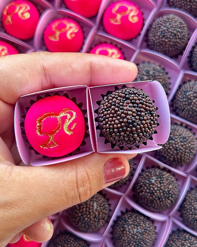 +30 delícias encantadoras de Docinho da Barbie - Bolo Guaraná