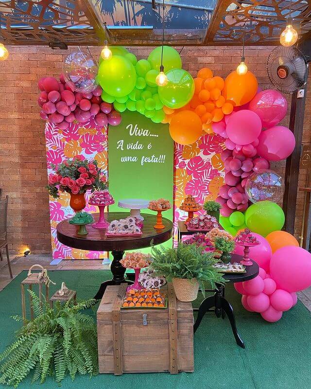 Festa Tropical: +37 ideias e tutoriais de decoração- Bolo Guaraná