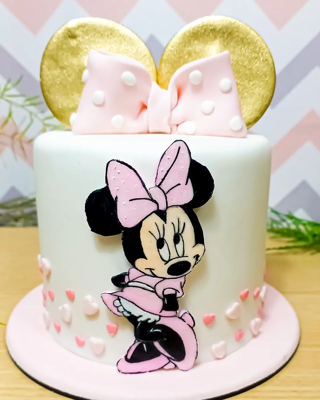 Bolo da Minnie: +50 ideias, dicas e tutoriais - Bolo Guaraná