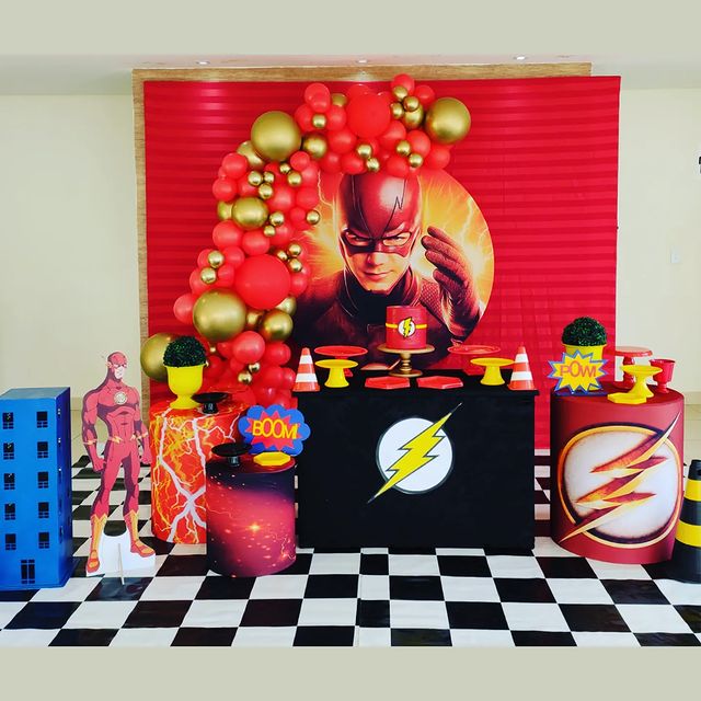 Decoração do Flash: +45 inspirações e tutoriais - Bolo Guaraná