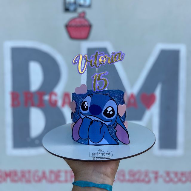 Bolo do Stitch: +70 ideias superfofas para sua festa - Bolo Guaraná