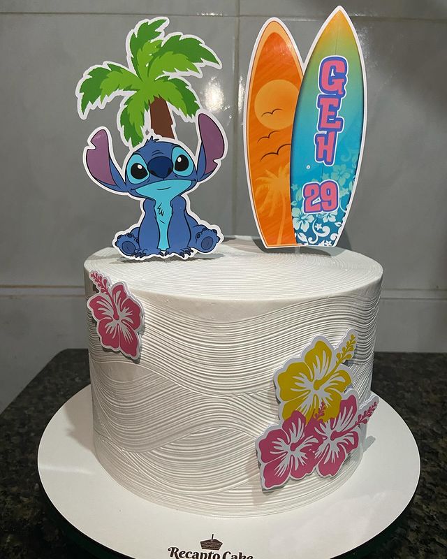 Bolo do Stitch: +70 ideias superfofas para sua festa - Bolo Guaraná