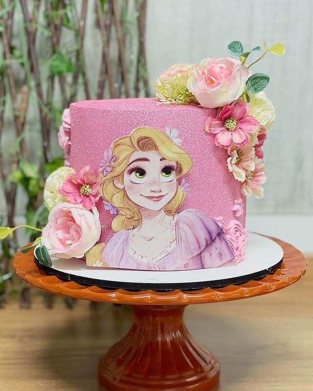 Bolo da Rapunzel: ideias mágicas para uma festa inesquecível