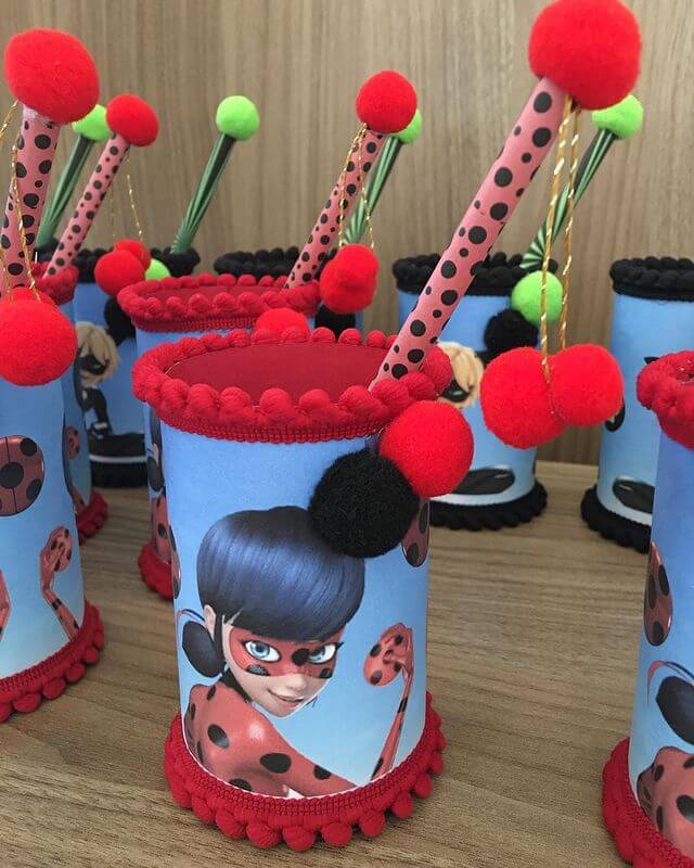 GUIA COMPLETO: +70 ideias para decoração Ladybug - Bolo Guaraná