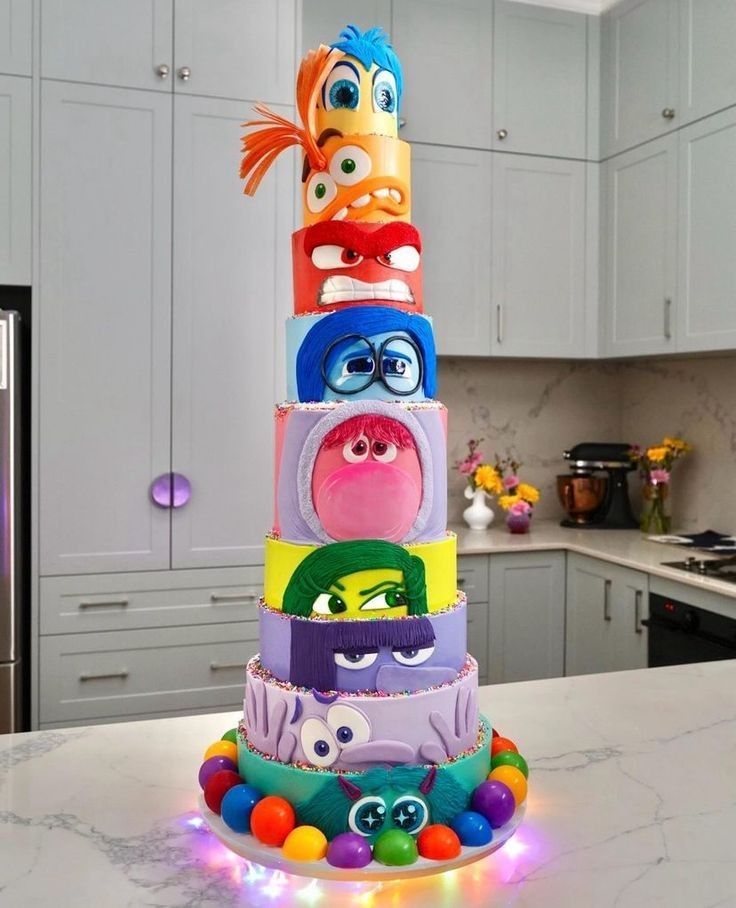 Bolo Divertidamente: +50 inspirações para festa de aniversário